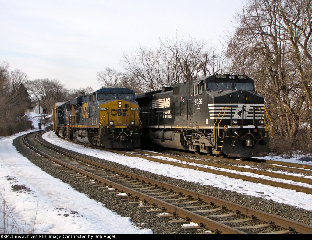 CSX 5326 and NS 9026